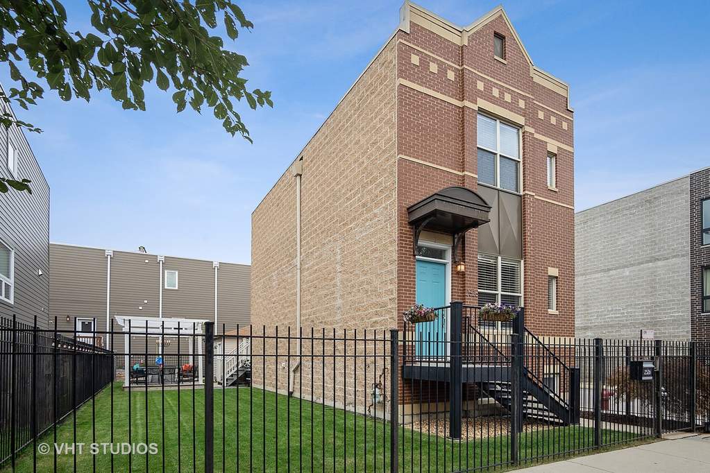 2526 W Harrison Street Chicago, IL 60612 | MLS# 10519352 | @properties